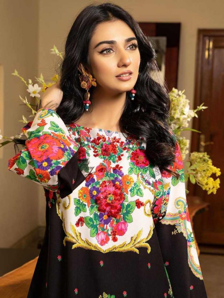 140+ Sarah Khan Photo, New Picture , Pic »Photo Gallery 2021